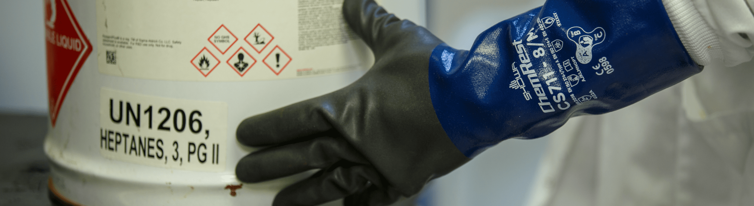 Showa_ChemRest_Technology_Landing_Page_Header_IMG · SHOWA Gloves
